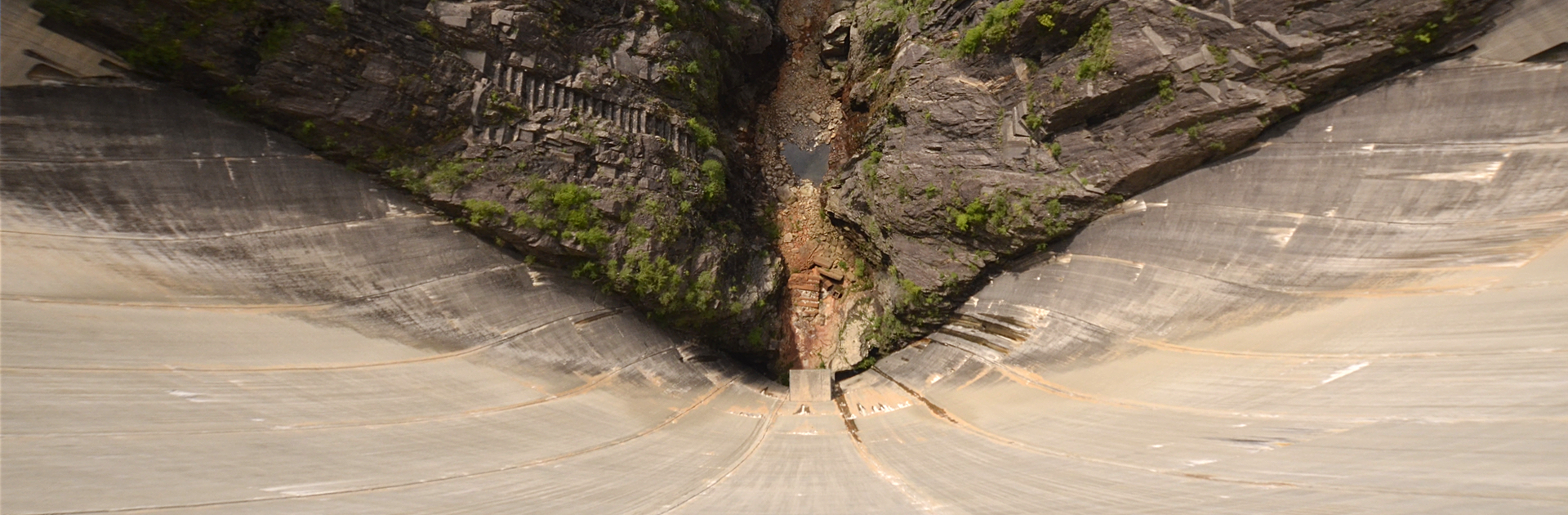 Verzasca Dam: How the Bungee Jump from "GoldenEye" really feels like